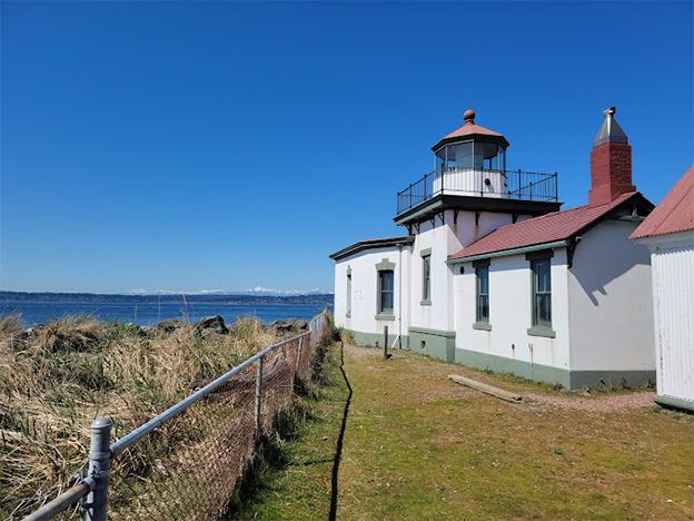 Discover Seattle's Scenic Motorcycle Route: The TangleTown Public House ...